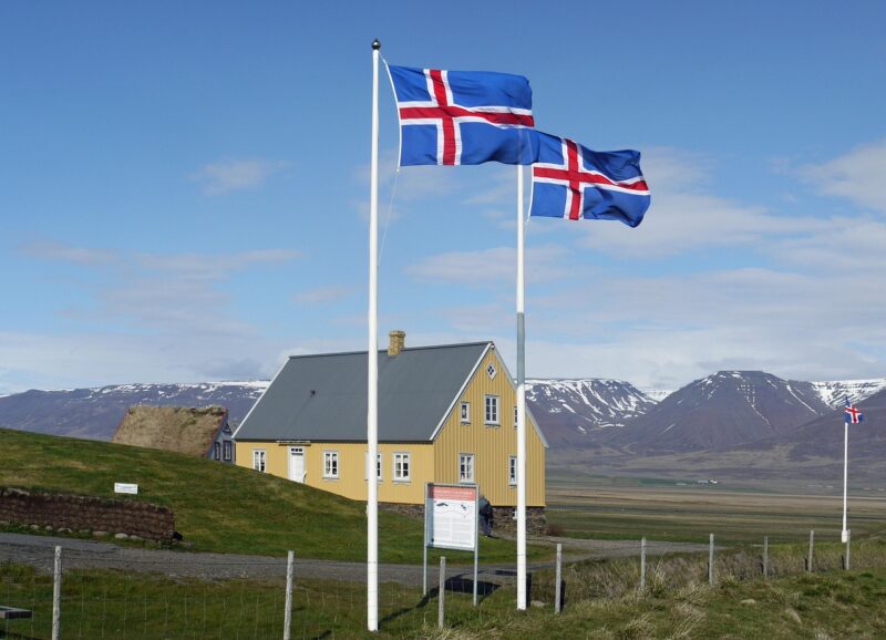 Guide to Prepaid SIM Cards and eSIMs in Iceland - All Net Packages